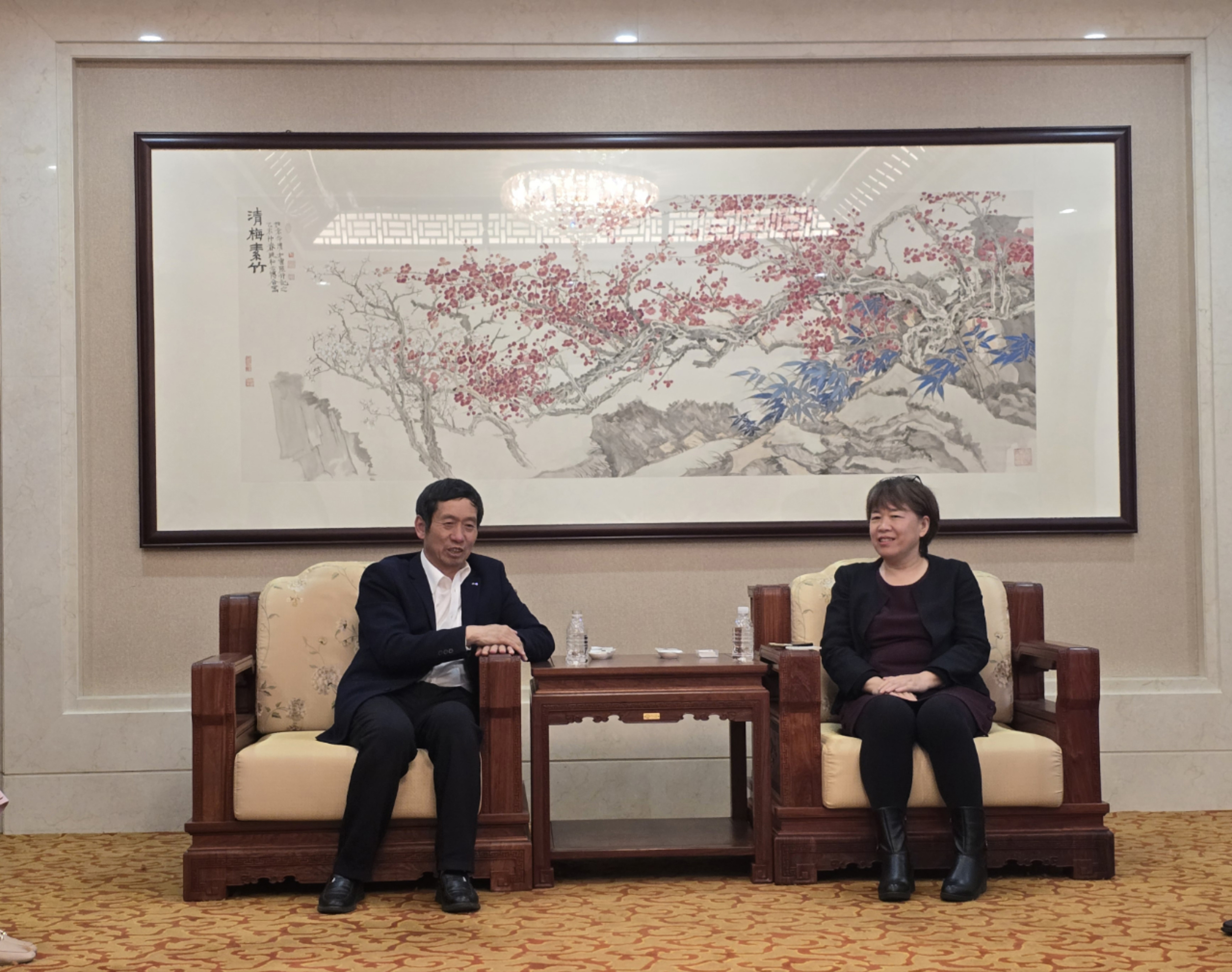 韩国福建商会领导以及苏健胜董事长苏志恆总经理拜访驻韩商务参赞冉德燕 动态 韩国福建商会